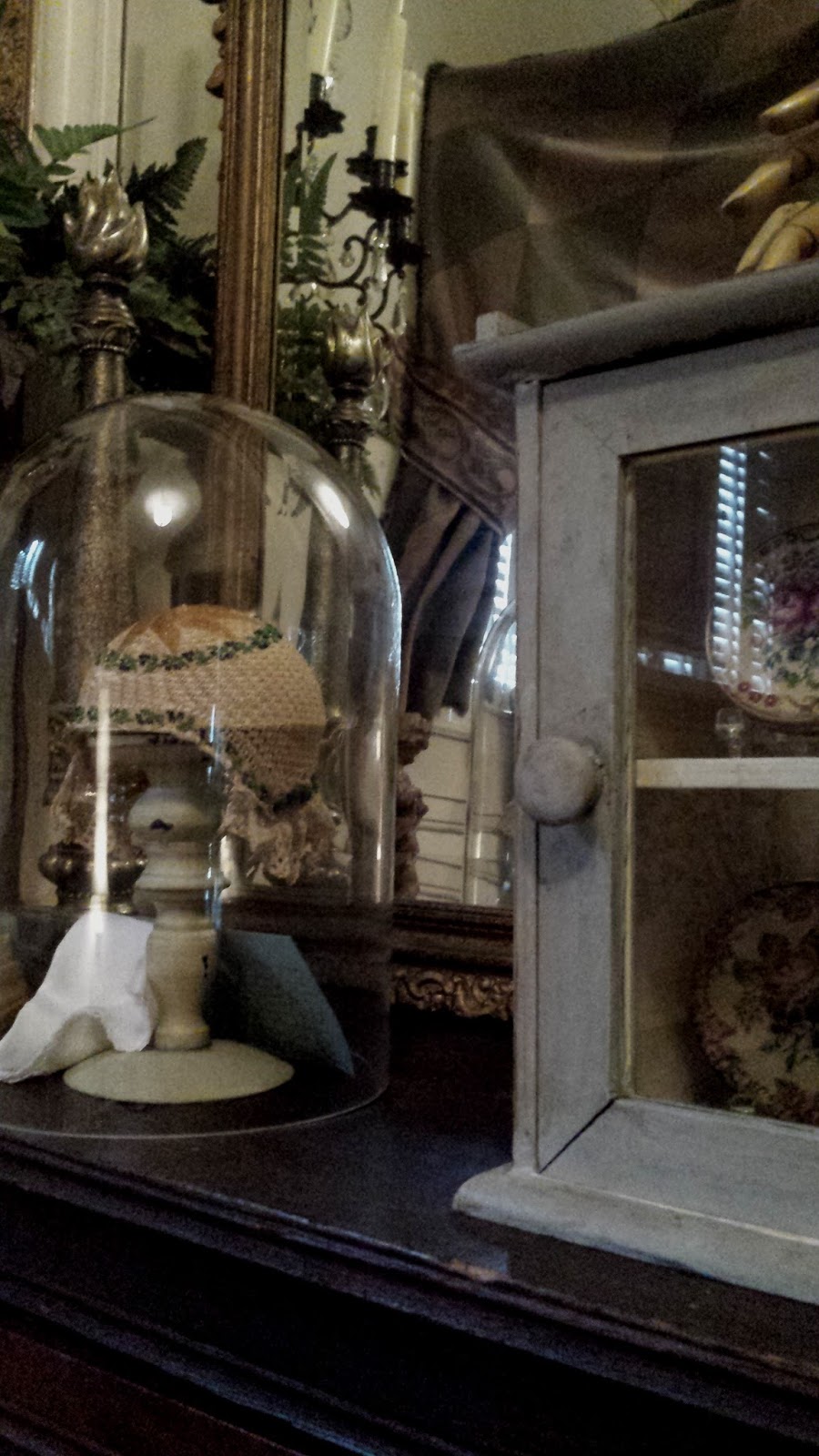 Eye For Design: Decorating Under Glass With Cloches And Domes