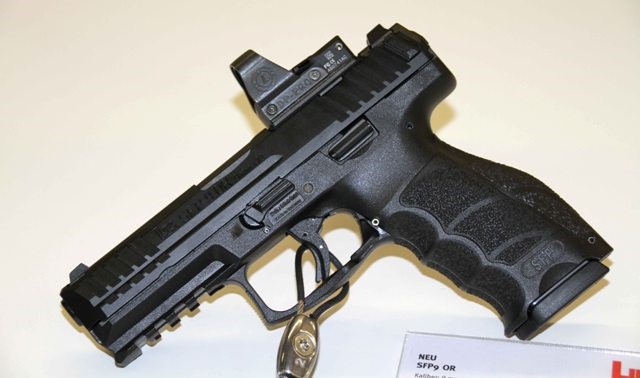 Defensa y Armas: Las nuevas pistolas Special Forces SFP9-SF