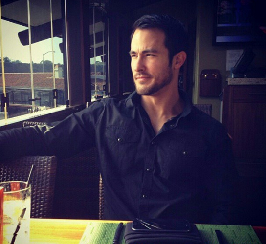 Eyecons: MODEL MONDAY: SEAN SARANTOS