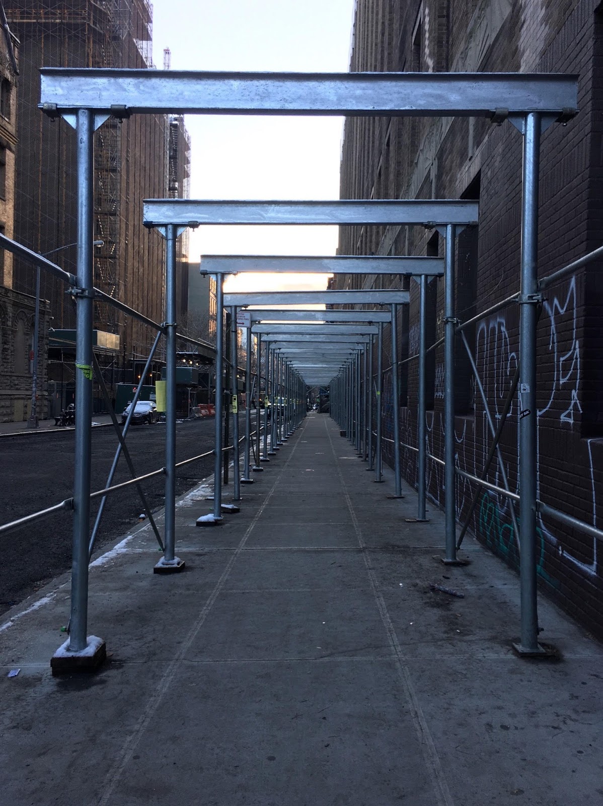 EV Grieve: Sidewalk bridge finally hauled away from the Verizon ...