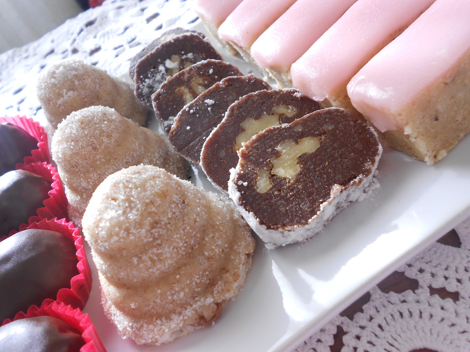 U dzaku brasna: Sitni kolaci