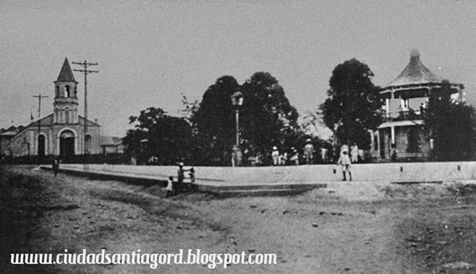 Santiago de los Caballeros: Parque Colón o Plaza la Altagracia