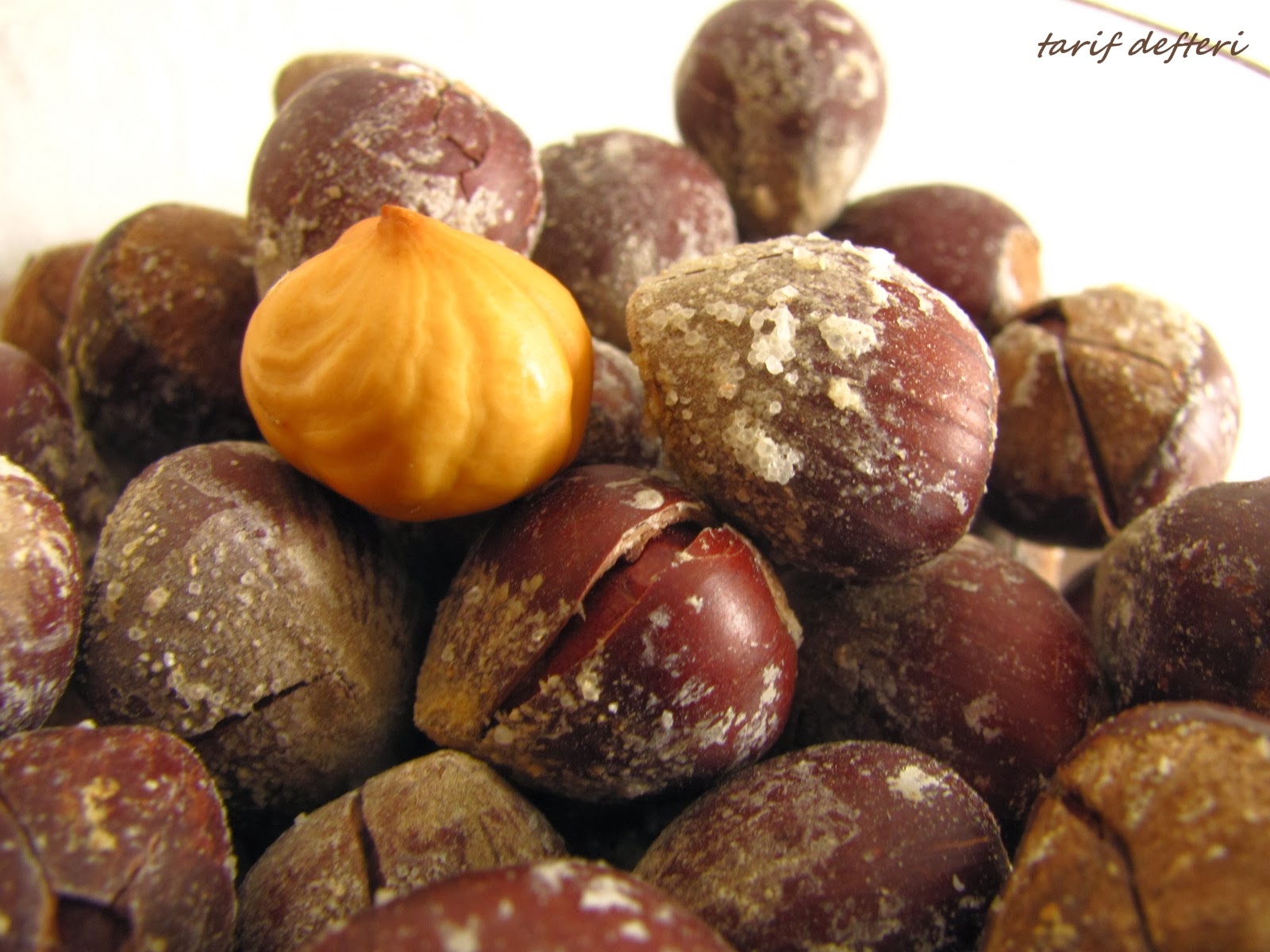 tarifdefteri: KABUKLU VE TUZLU, KAVRULMUŞ FINDIK