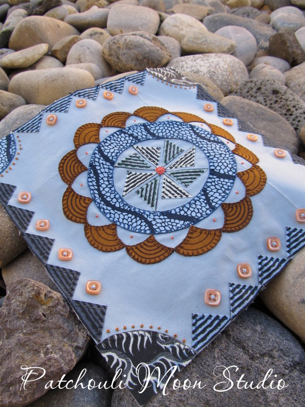 Patchouli Moon Studio: Sisters, Oregon Quilt Block Challenge