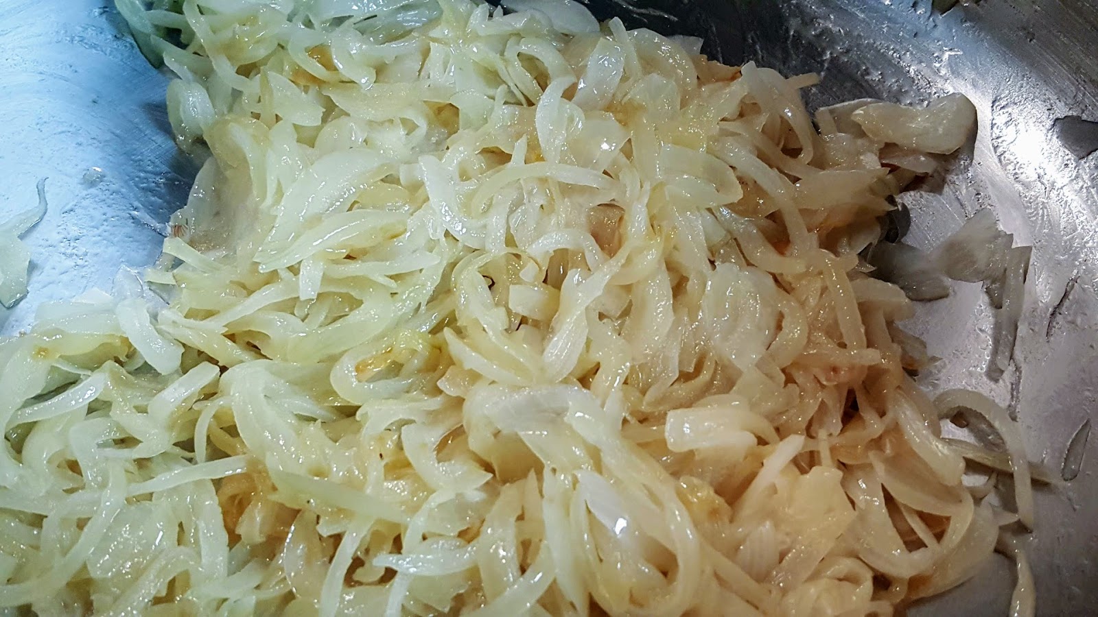 Compotée d'oignons à blanc ou à brun (ou confit)