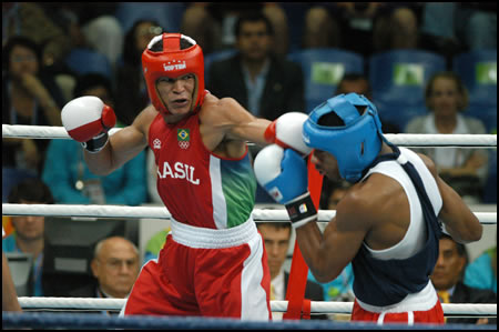 Pedro Lima cai eliminado no Pré-Olímpico Mundial de Boxe - Surto Olímpico