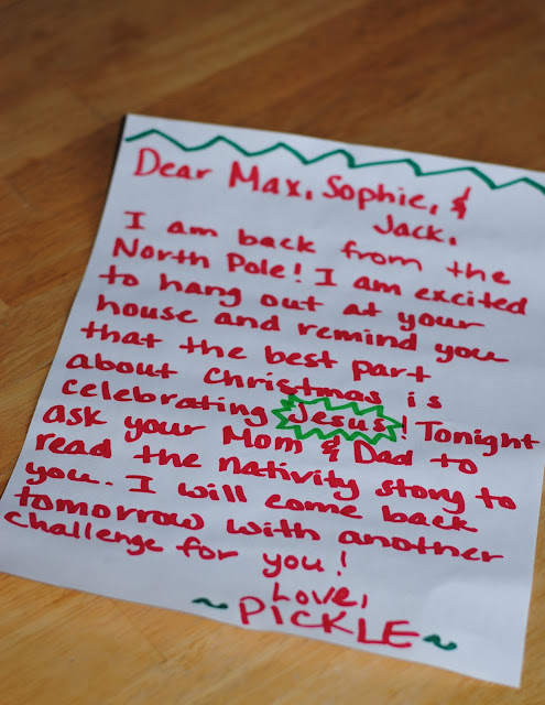 Life with the Little R's: our {elf} is back!