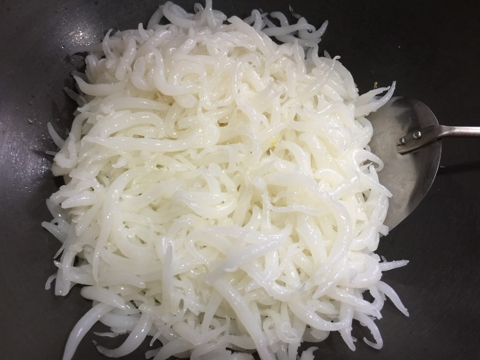 Fried Loh See Fun (Rice Pin Noodle)