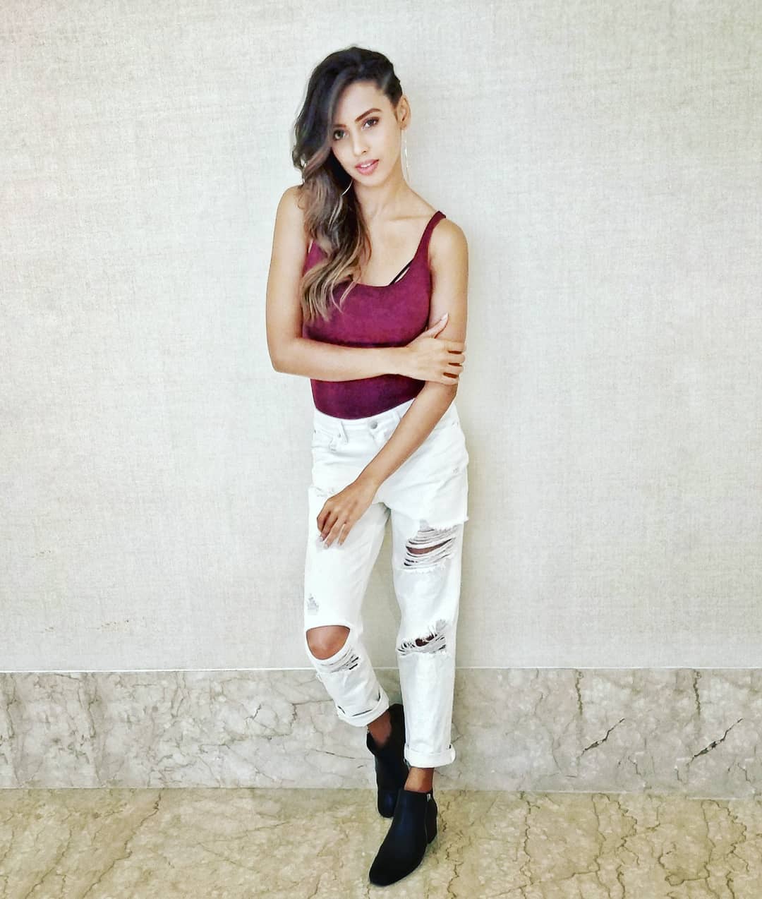 The Guide to Hot Celebrity Movies and WebSeries: 7 Stunning pictures of ...