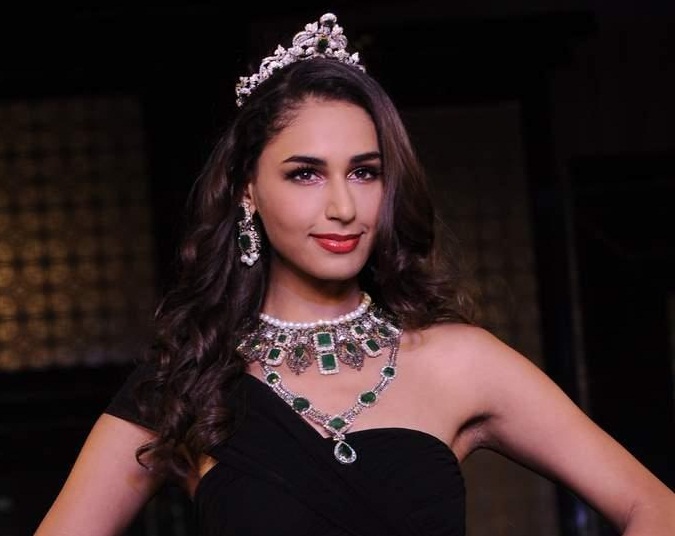 Beauty Of Times: Hasleen Kaur was crowned Pantaloons Femina Miss India ...