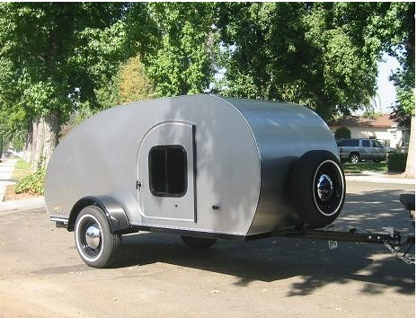 Tiny Yellow Teardrop: Sisters on the Fly Teardrop Trailers