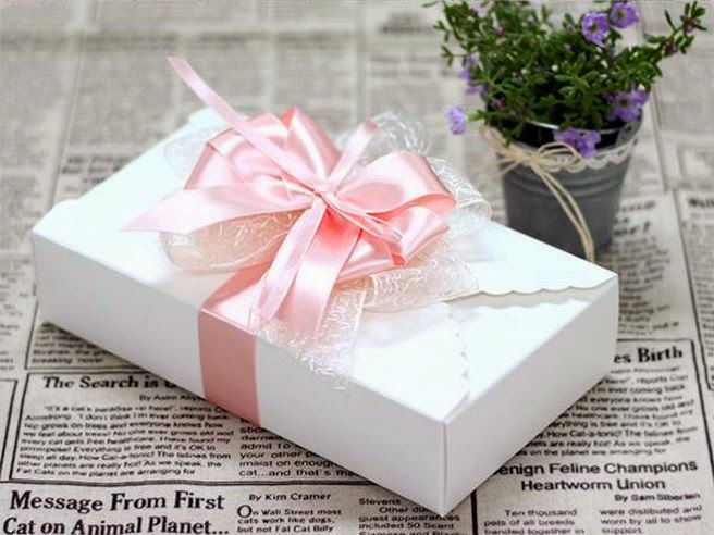 DIY Ribbon Bow for Gift Box Packaging - The Idea King