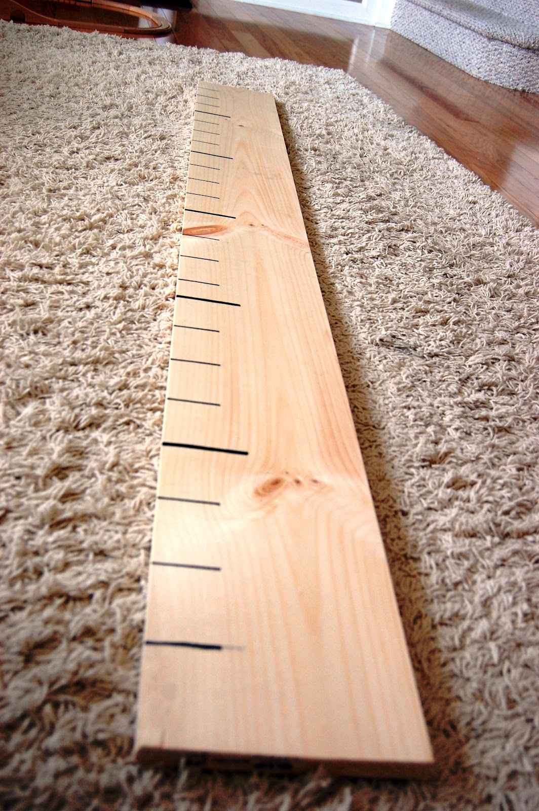 One Creative Momma: DIY: Over Sized Ruler Growth Chart