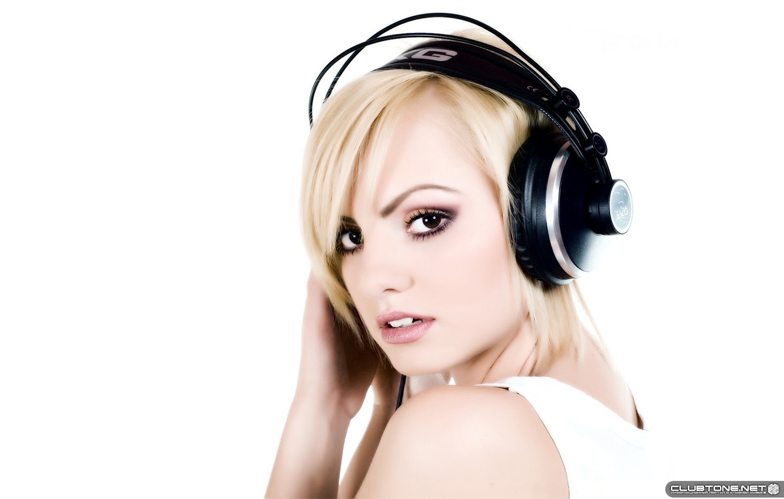 Imágenes de chicas DJ - Imagui