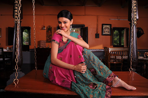 Shobana In Saree Spicy Photos Wallpapers Gallery
