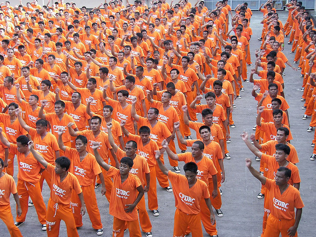 The Dancing Prisoners of the Philippines ~ Kuriositas