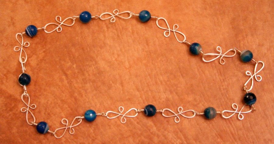 All the Pretty Things: How-to: Wire-wrapped necklace [technique]