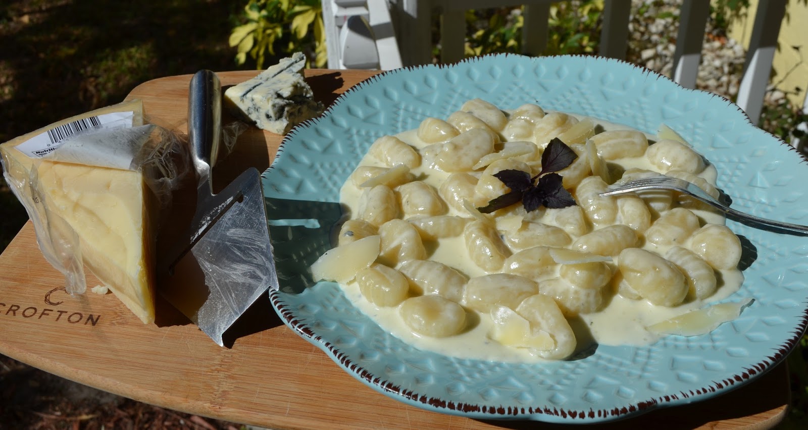 bebina kuhinjica: Domaci njoki u umaku od gorgonzole