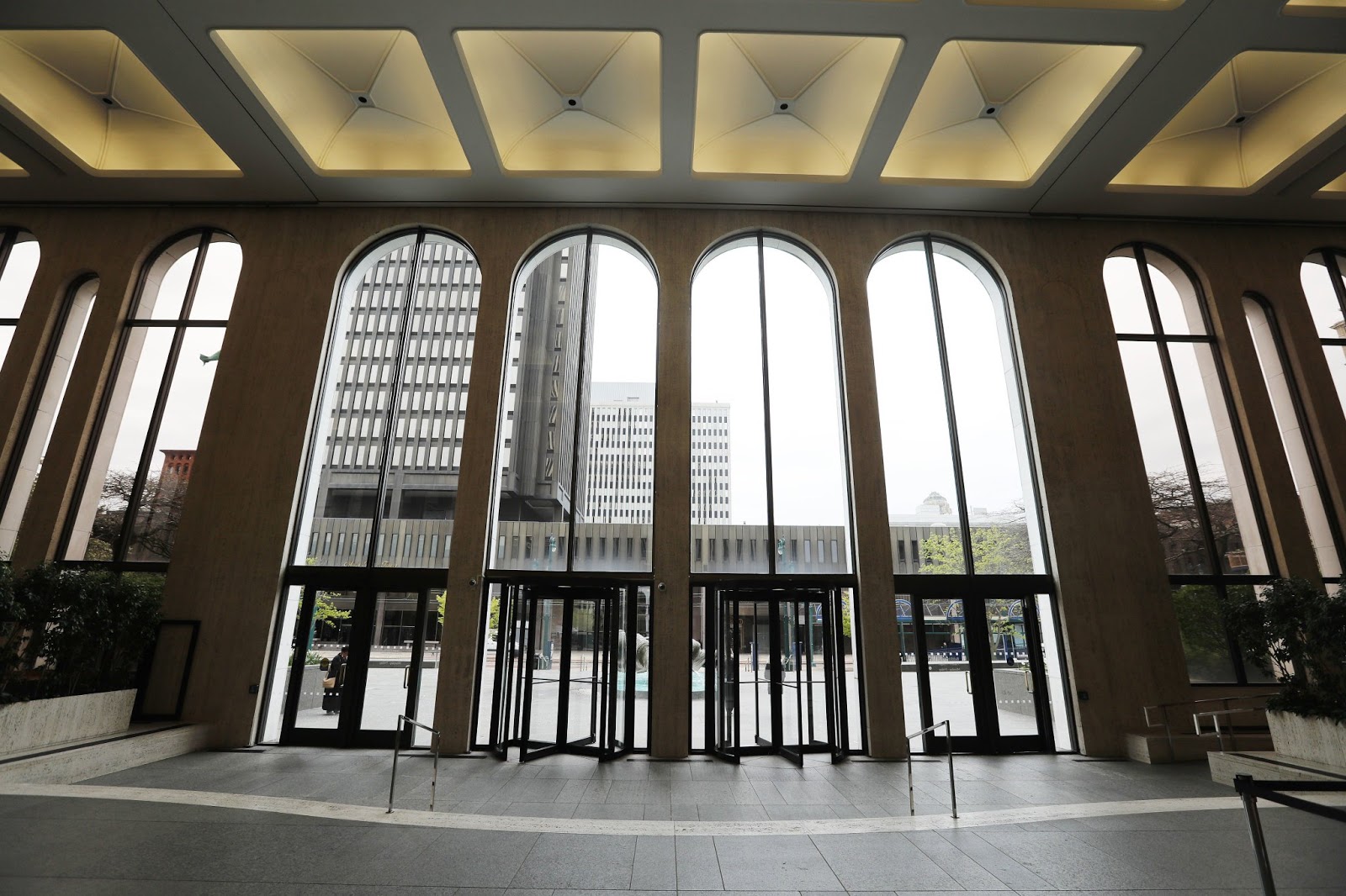 Digital Media Journey: Platforms and Porches in New Formalist Architecture