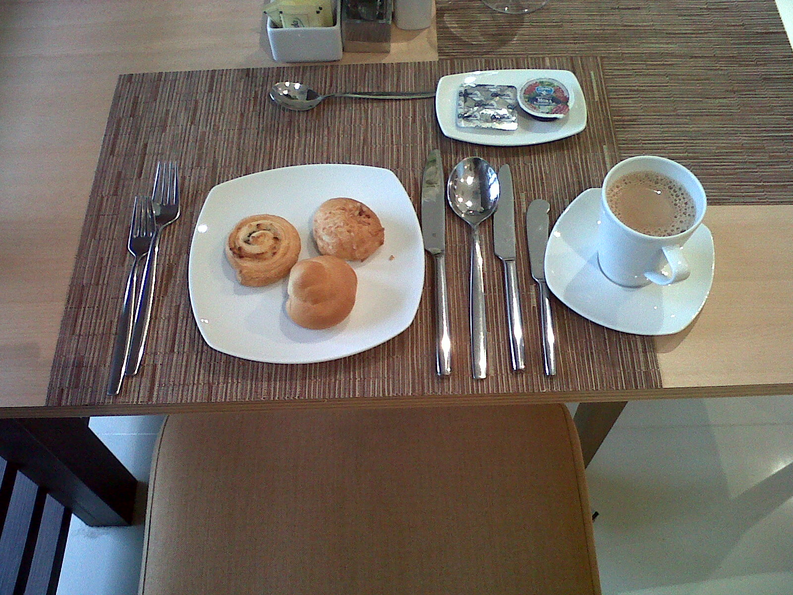 Menaje: 7. Plato de fruta o pan