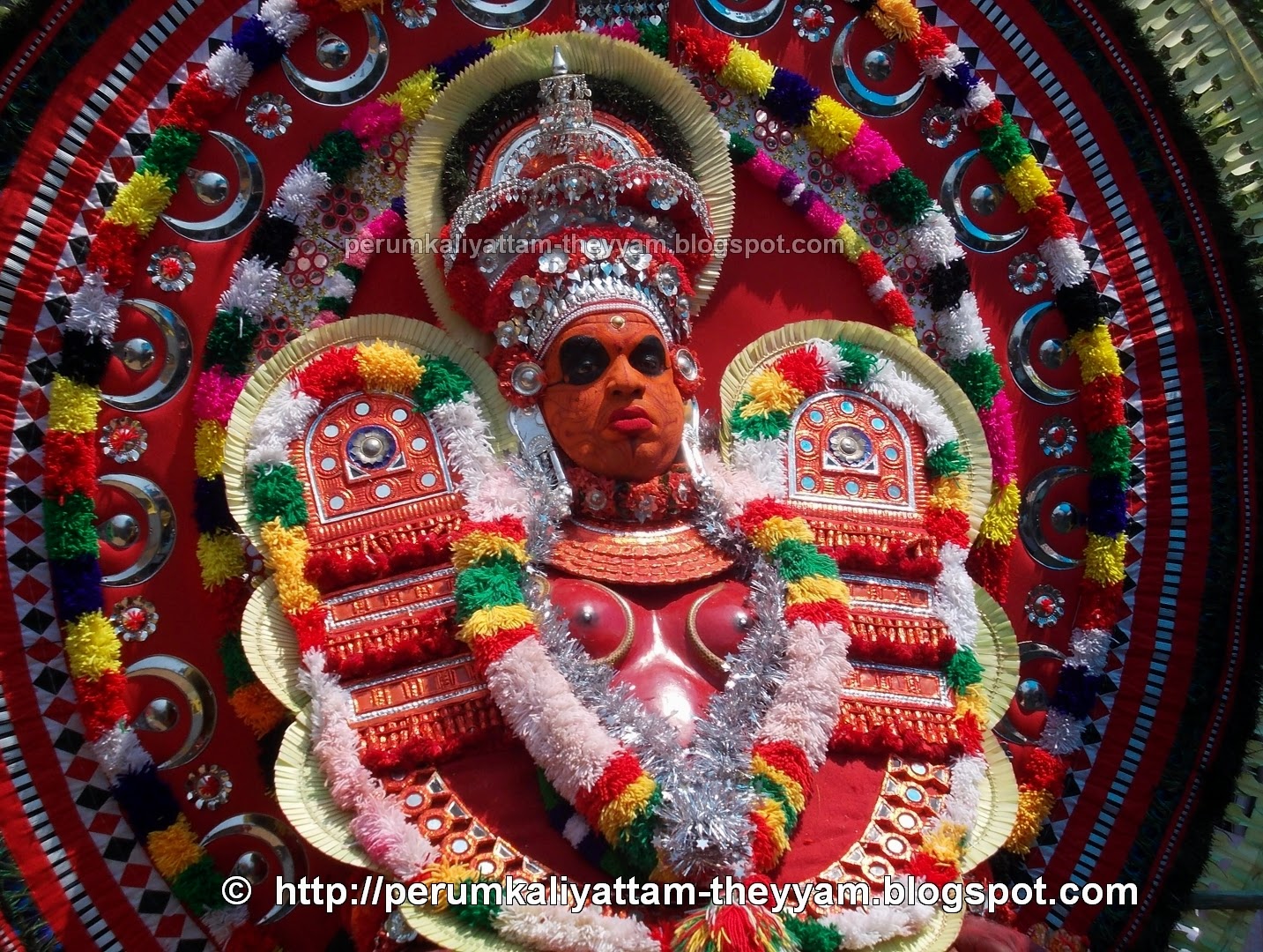 PERUMKALIYATTAM - THEYYAM: Raktha Chamundi Theyyam