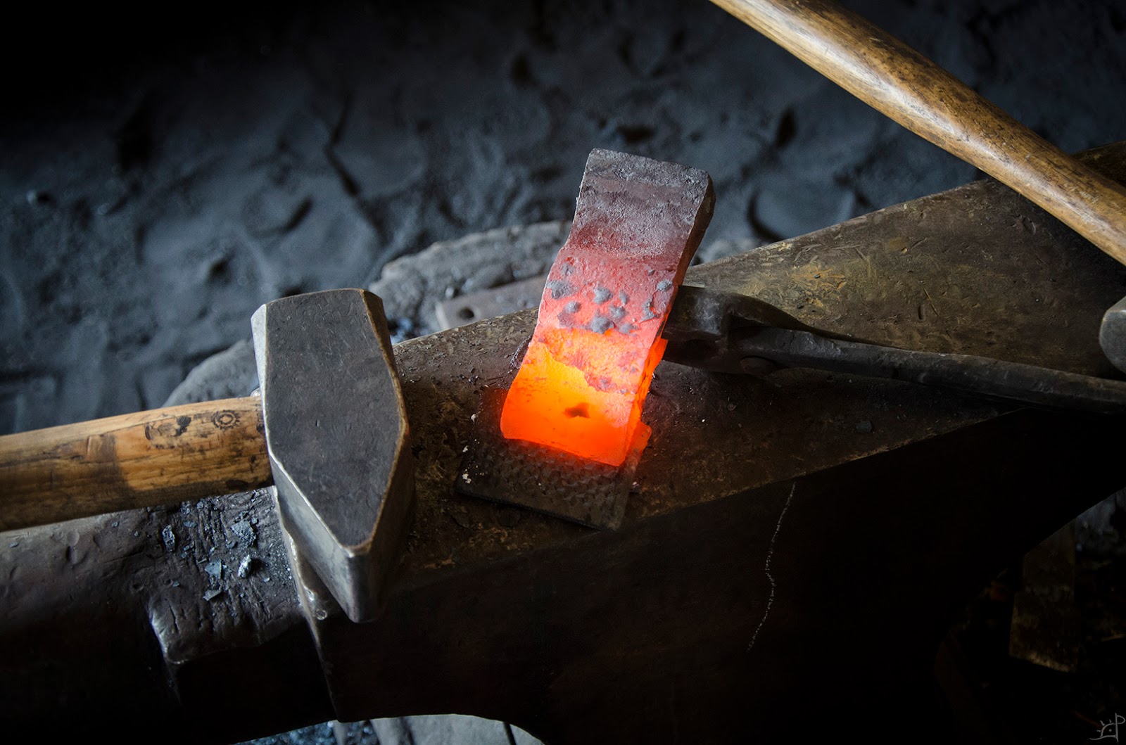 Shards of the Dark Age: Forging a Double Bit Axe