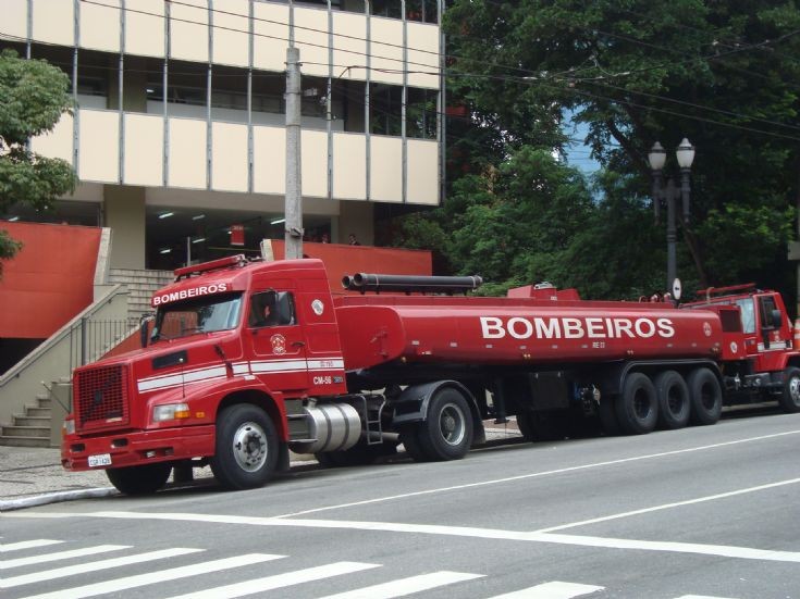 Carros de Bombeiro: Brazilian Fire Trucks