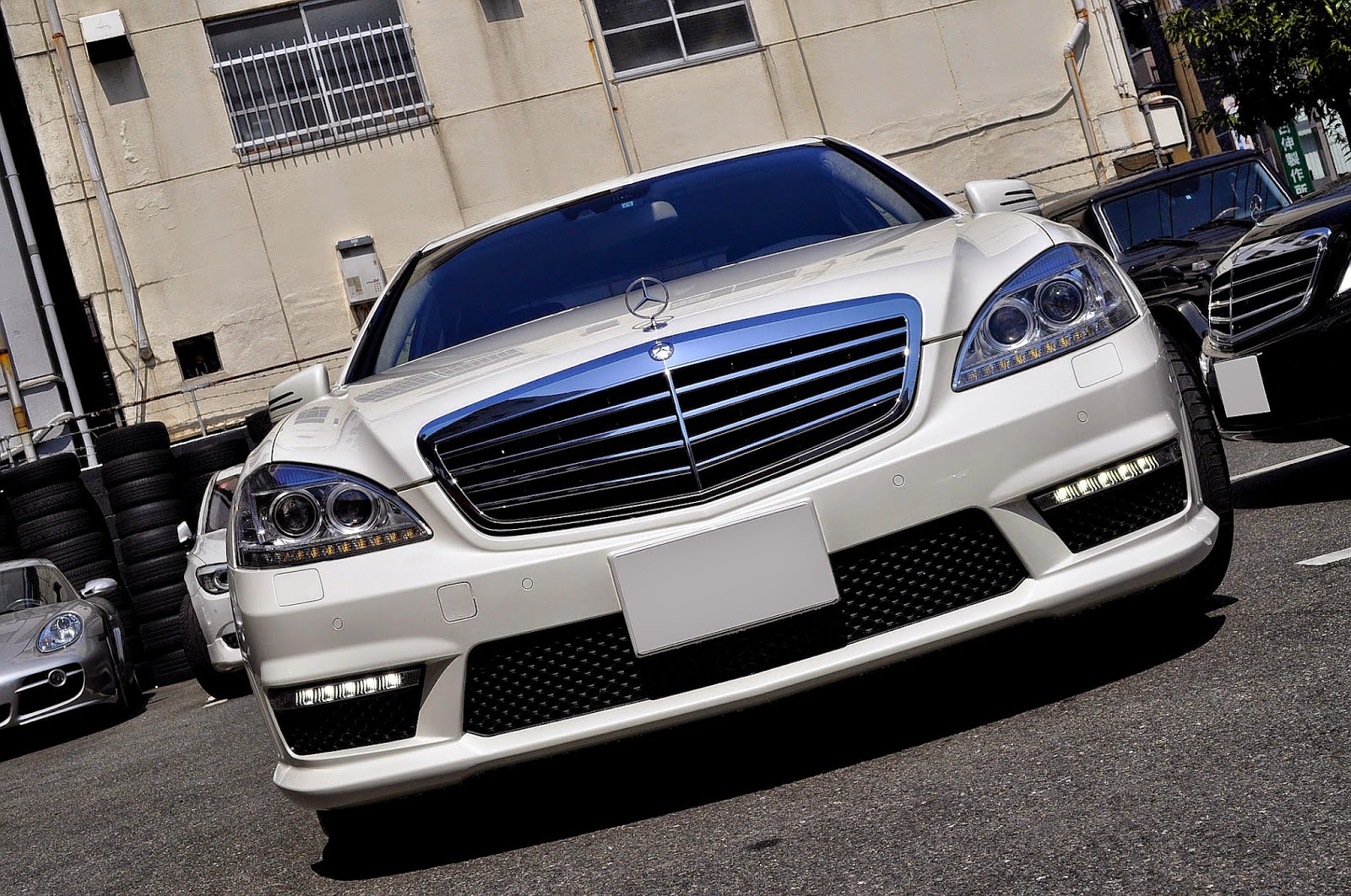 Mercedes-Benz W221 S63 AMG White by bond Tekhnik | BENZTUNING