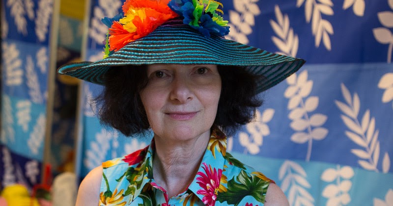 Femme et Fleur: Amy Downs Pops Up in the Big Apple