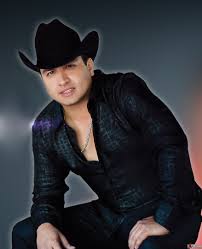 GERARDO ORTIZ Y OTROS ARTISTAS: Biografia de Julion Alvarez