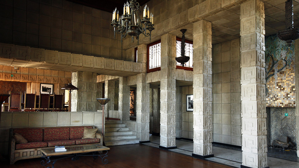 ART & ARCHITECTURE, mainly: Frank LLoyd Wright I and Ennis House