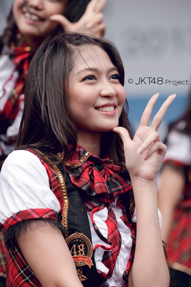 Family JKT48 Tigaraksa: JKT48 Team J - PGN Anniversary, Monas (19-05-2013)