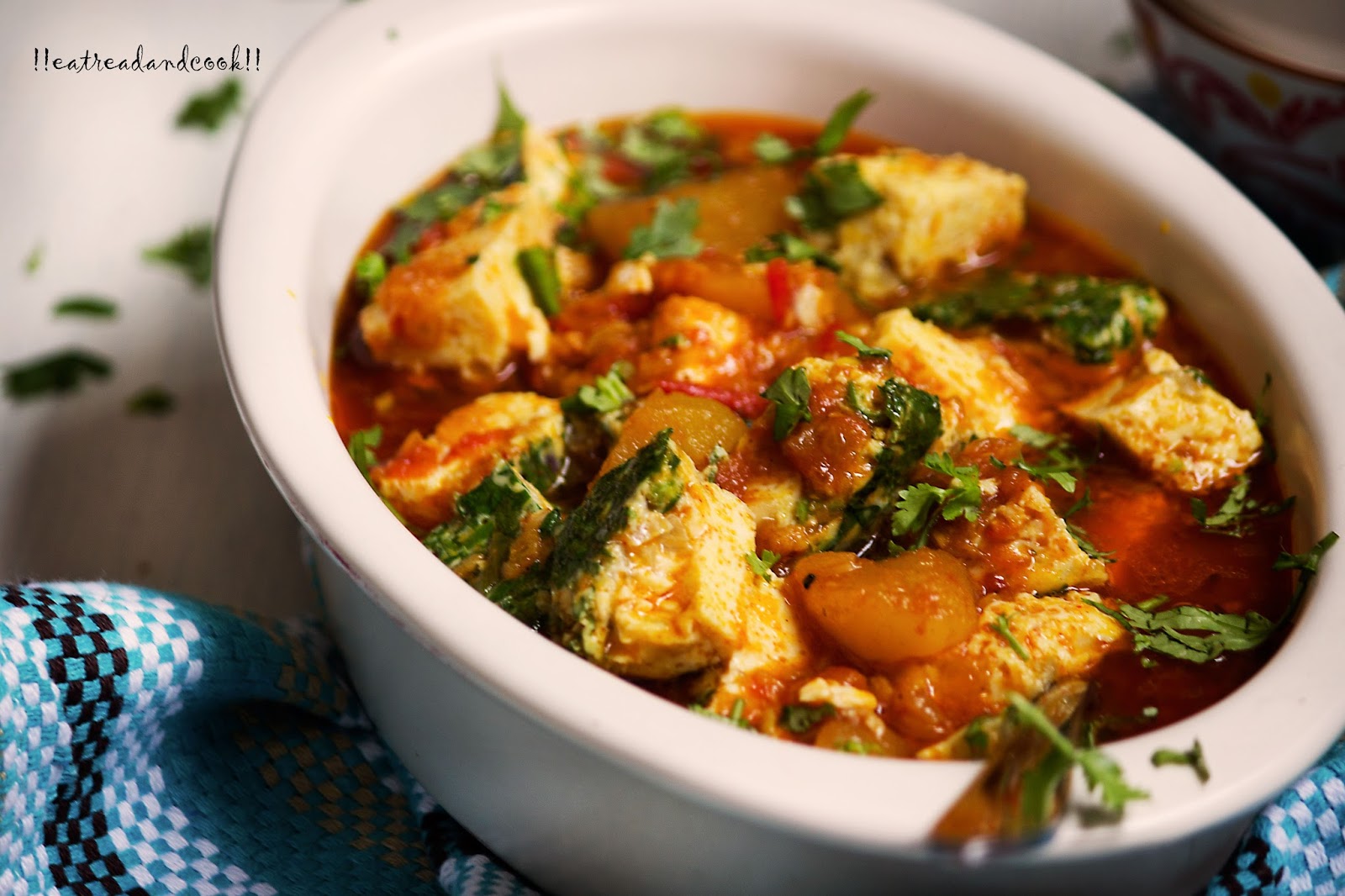 Dimer Dhokar Dalna / Bengali Style Steamed Egg Curry