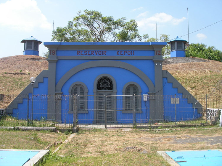 a Walk in Semarang: Reservoir Kepoh at Jatingaleh Semarang