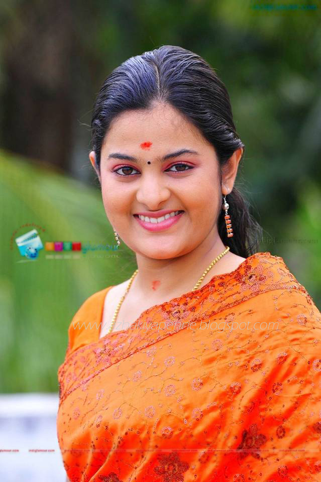malayalam serial actress SRINIDHI cute photos