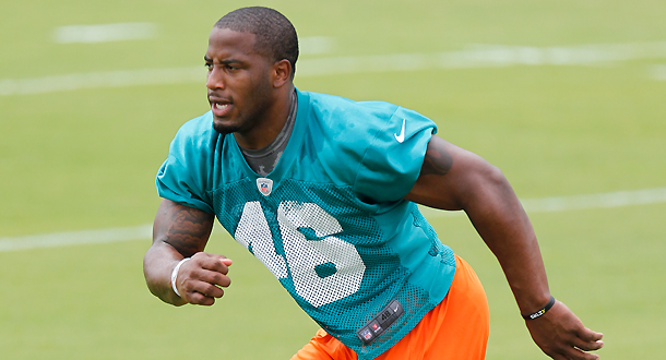 Dolphins cut running back Jonas Gray