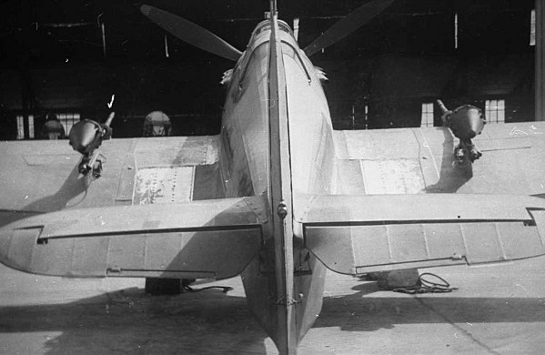 Vintage Aeroplane Writer: Modified Hurricane