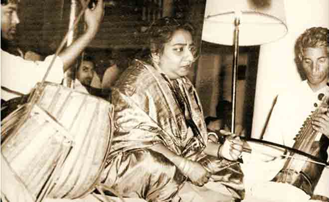 CHINAR SHADE : A SMALL TRIBUTE TO ROSHANARA BEGUM , THE LEGENDARY ...