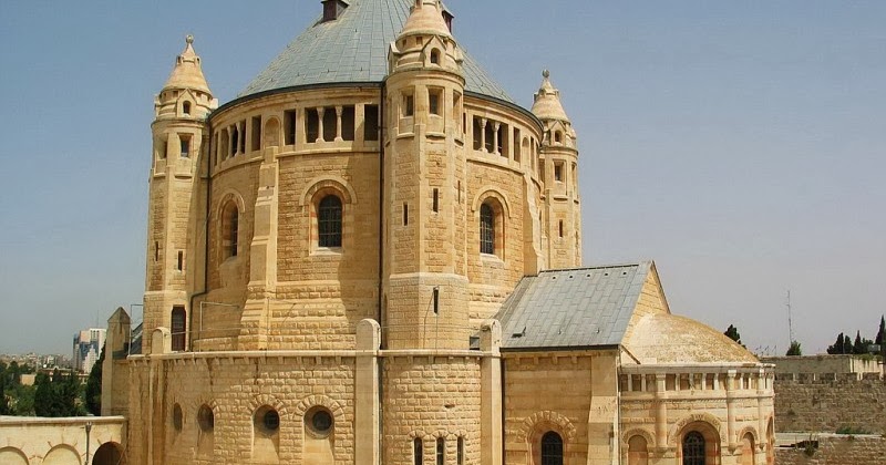 Catholic Pilgrims in Israel: The Upper Room (Cenacle) - Jerusalem
