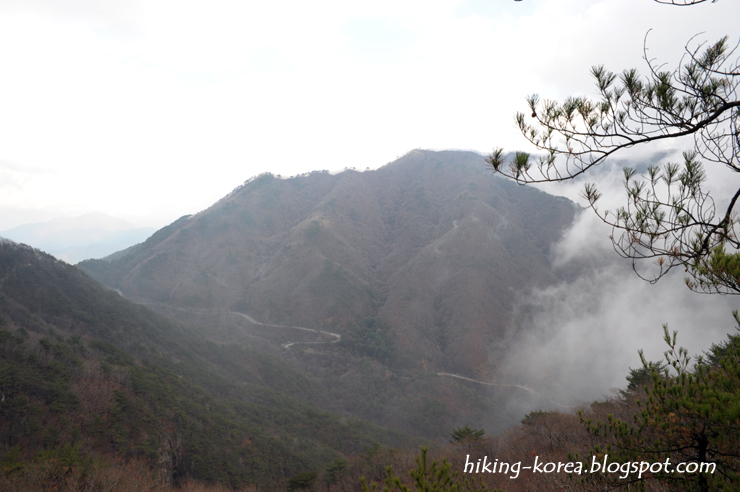 Hiking, Trekking, Local Tour in Korea: Obongsan (Obong mountain ...
