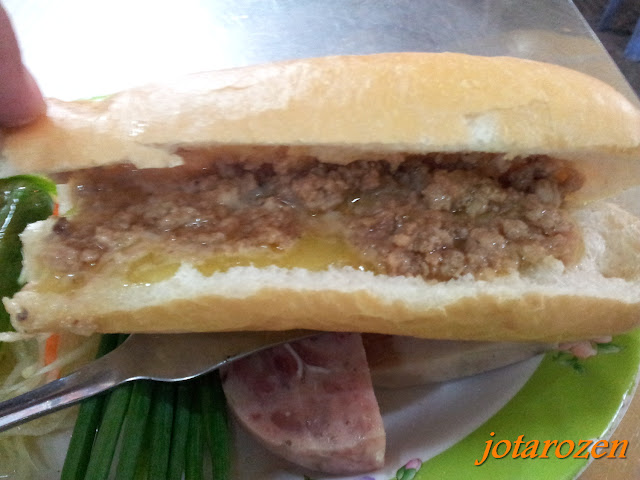 Footsteps - Jotaro's Travels: YummY! - Nom Pang (Cambodian Baguette ...