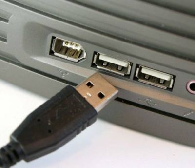 CONCEPTOS DEL HARDWARE: PUERTOS USB