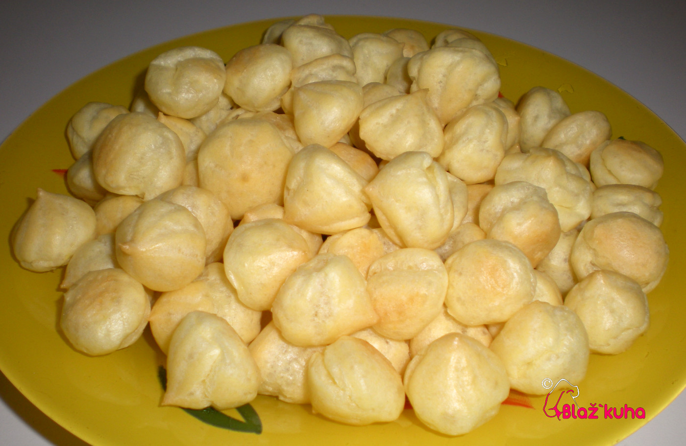 Jušna zakuha: Profiteroli