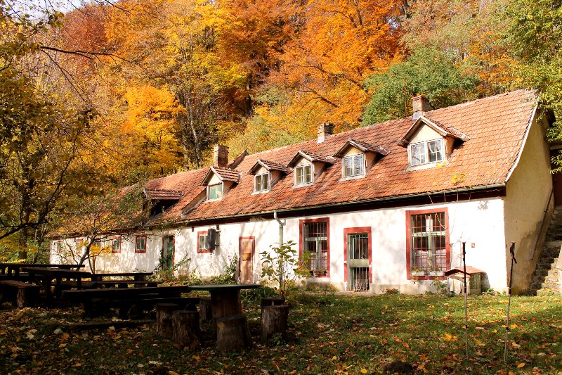Medvednica.info: Sanatorij "Brestovac"