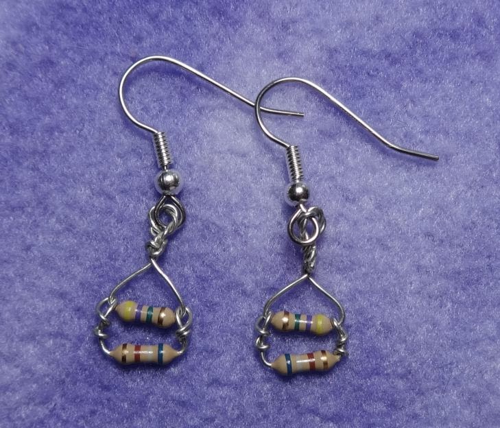 Mix Me Up!: Dainty resistor earrings