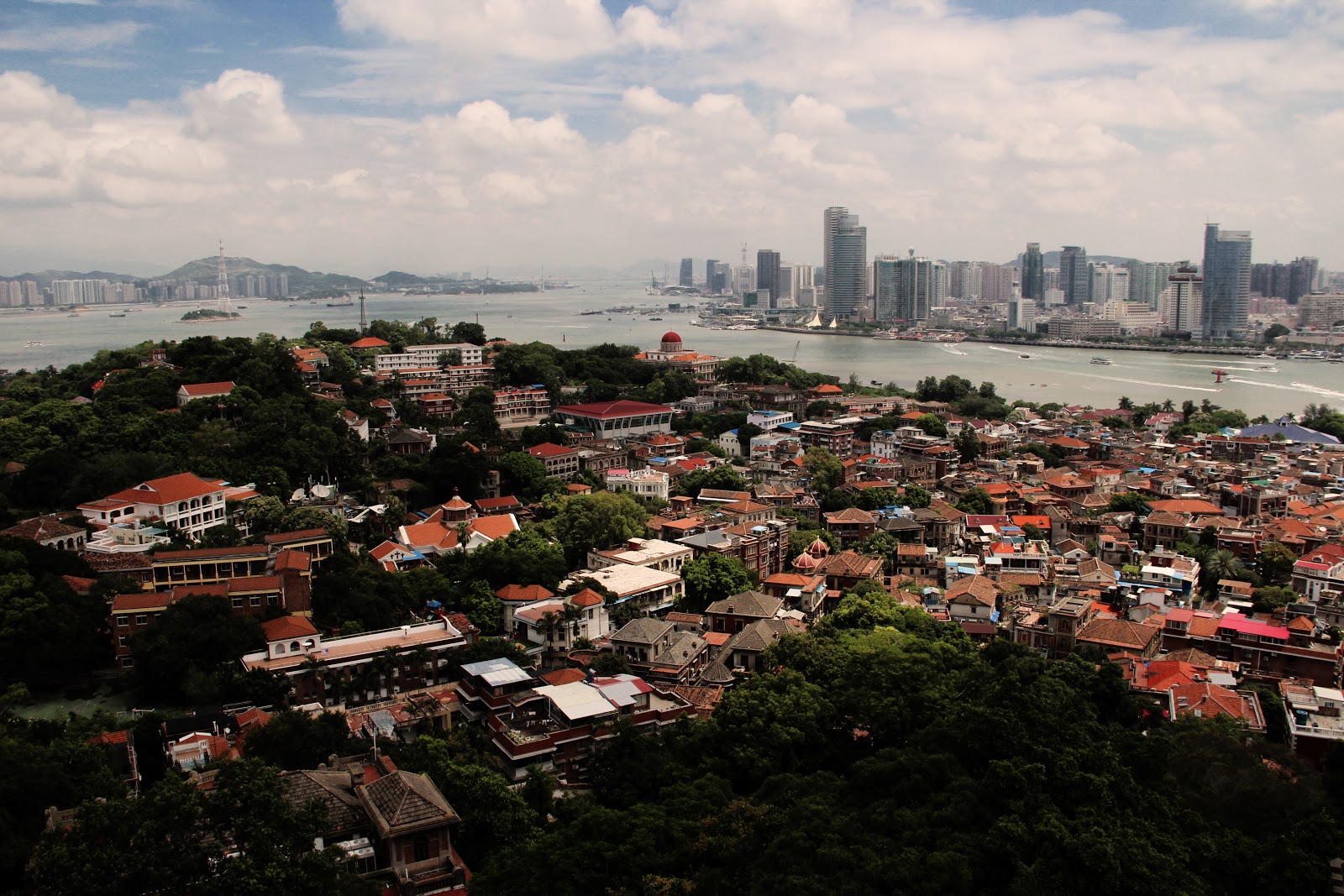 Holiday in Cambodia: Bye Bye China! Visiting Gulangyu and Yongding