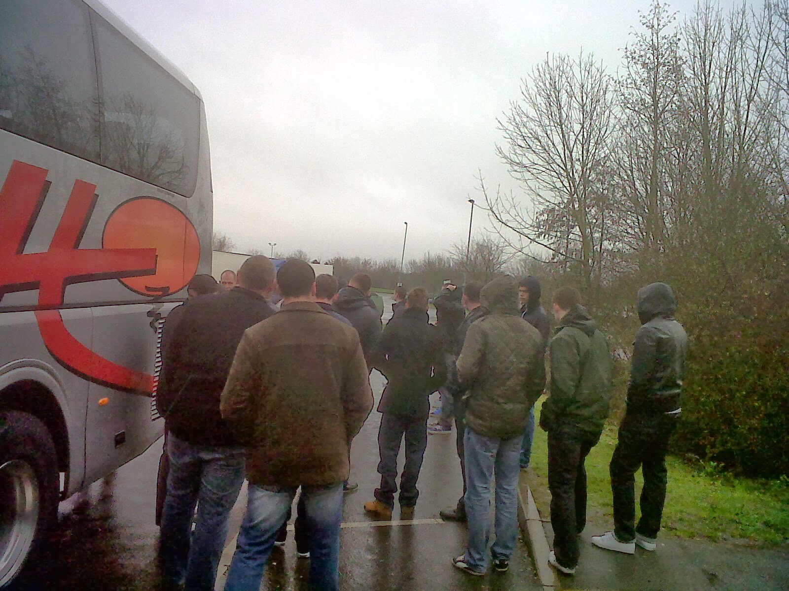 Football Hooligan Pictures: Crawley Town at Manchester United 19 Feb ...