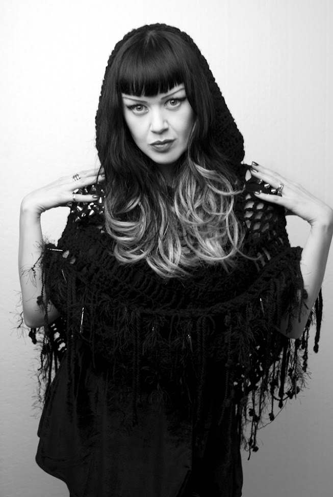 GAYNOR PERRY: Portrait of Grog Rox