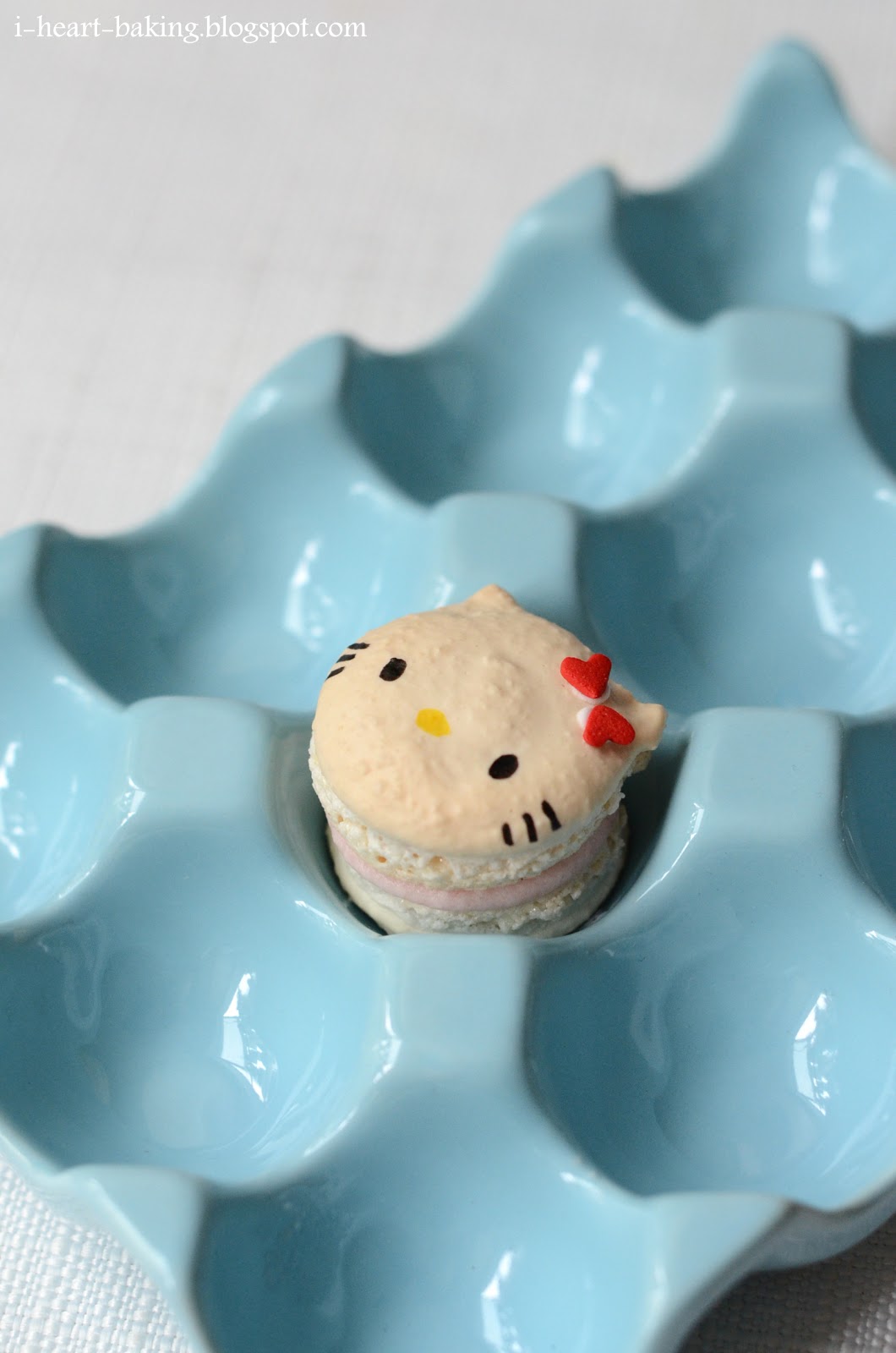 i heart baking!: hello kitty macarons for a wedding dessert table