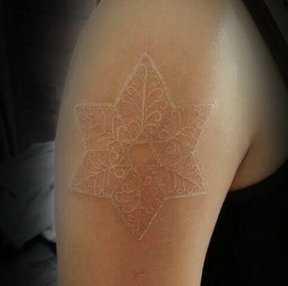 50+ White Ink Tattoos On Skin (2019) Pros & Cons | Tattoo Ideas